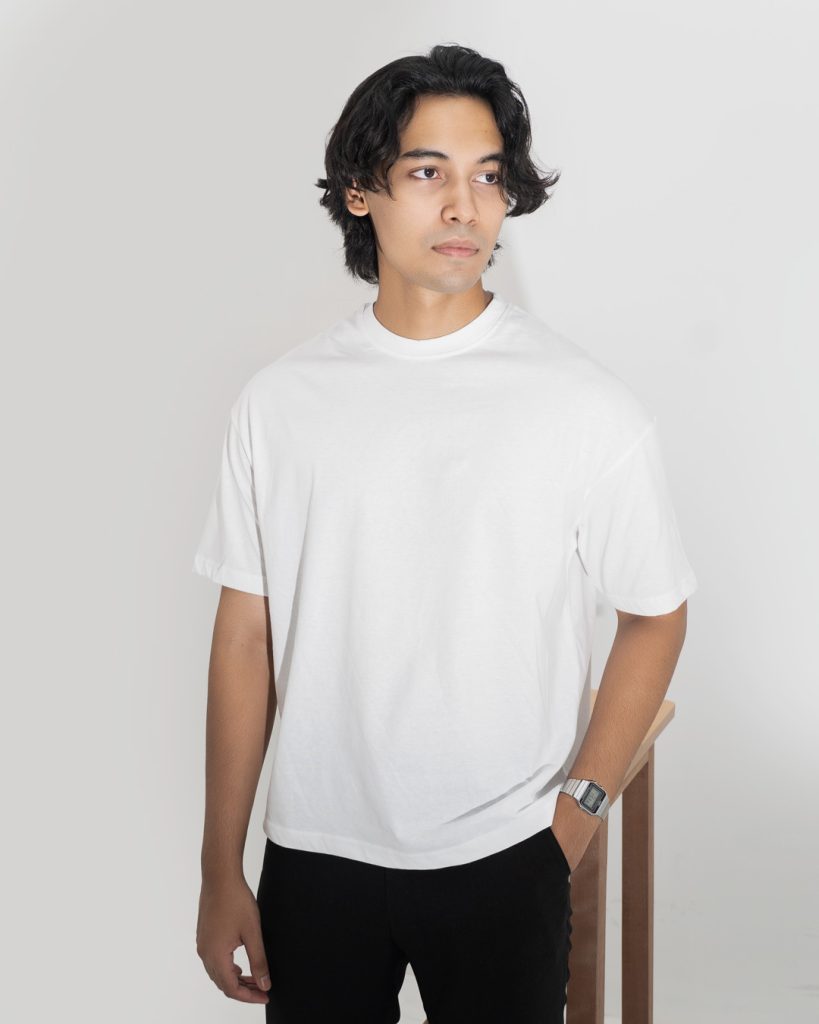 Unisex White Drop Shoulder T-shirt - Fashion at your Fingertips!